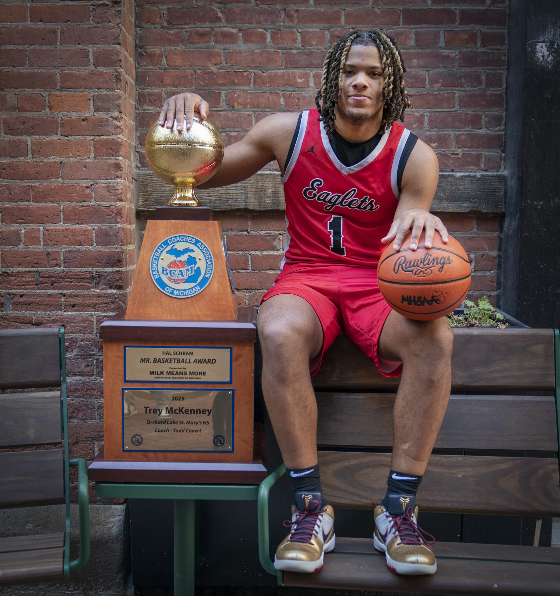 Trey McKenney wins 2025 Mr Basketball Award - Basketball Coaches ...